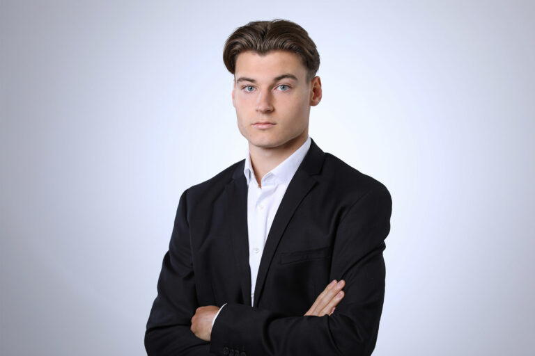 Über Uns | Presenta Partner AG